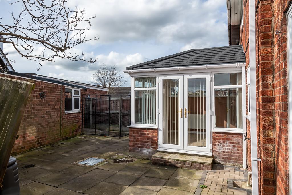 Oak Tree Drive, Sydney, Crewe – CW Estate Agents